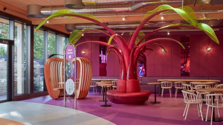 Sneak Peak At The New Charlie and The Chocolate Factory Restaurant In ...