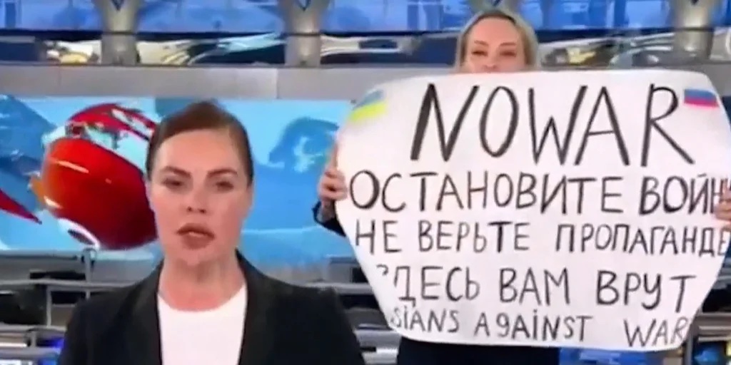 Good News For Russian TV Anchor Who Burst Onto Live Broadcast to ...