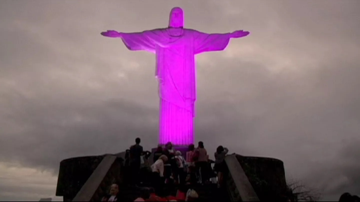 Watch as Iconic Christ The Redeemer Turns Pink. - Daily Candid News