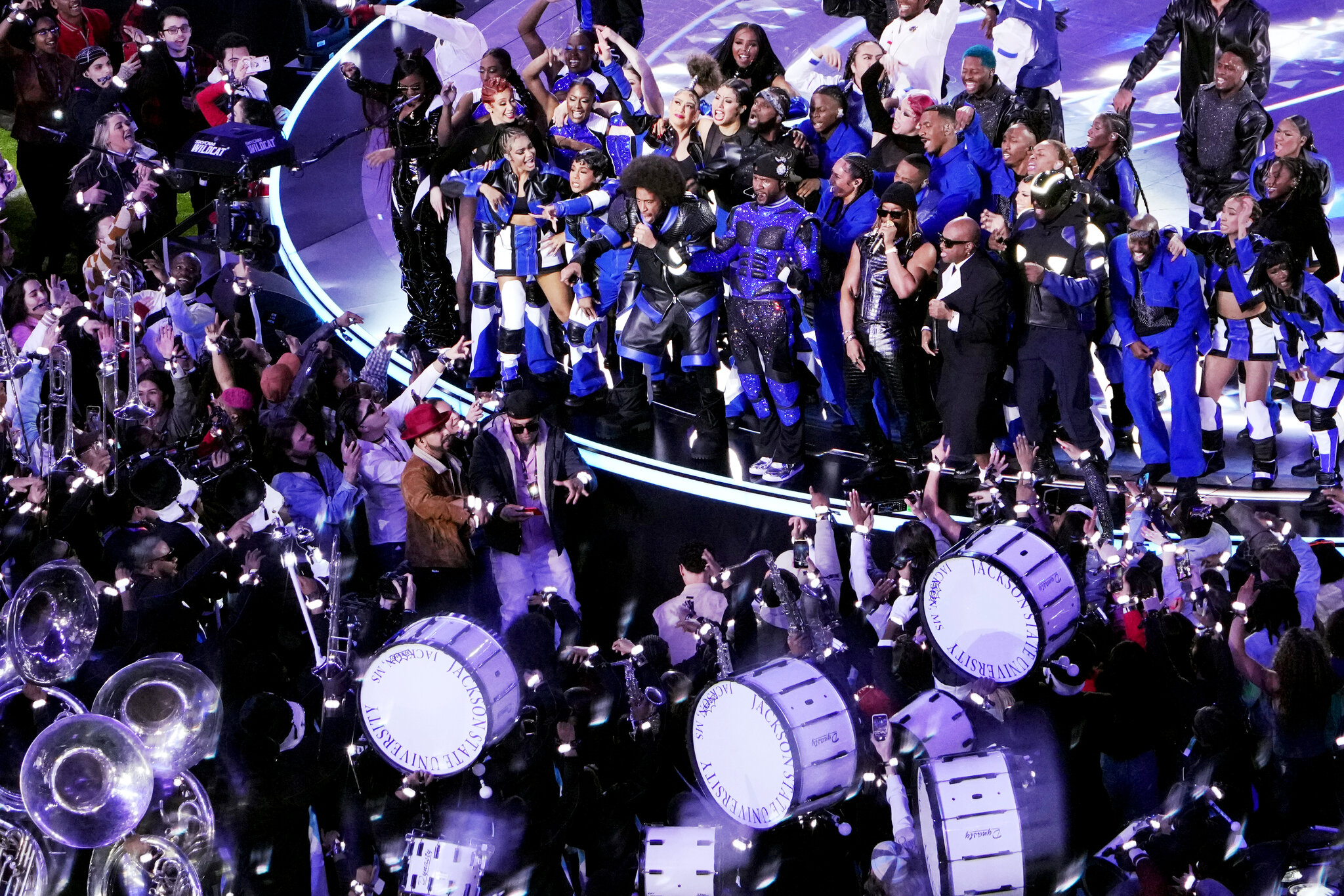 Who Joined USHER for His Super Bowl Half Time Show? - Daily Candid News