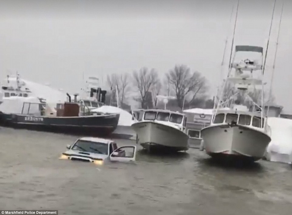 ‘Bombogenesis” Storm Hit’s East Coast - Daily Candid News